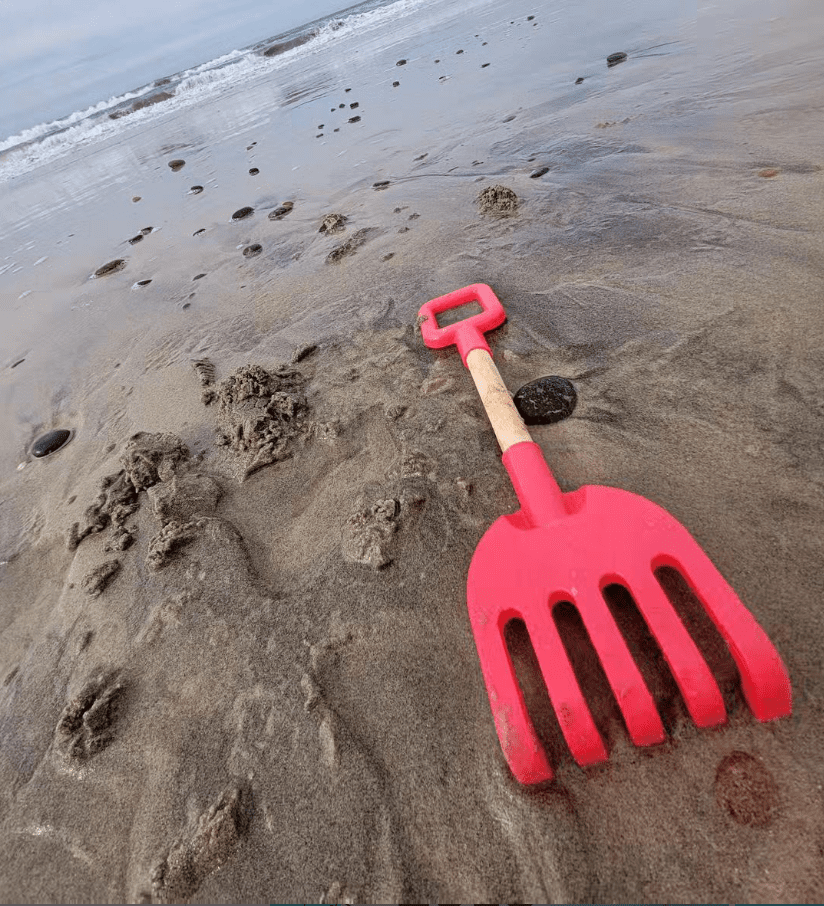 Loving Your Neighbor: Digging and Building Sandcastles - The Average ...